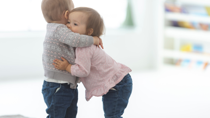 20 Different Types Of Hugs And What They Mean - Powerful Sight