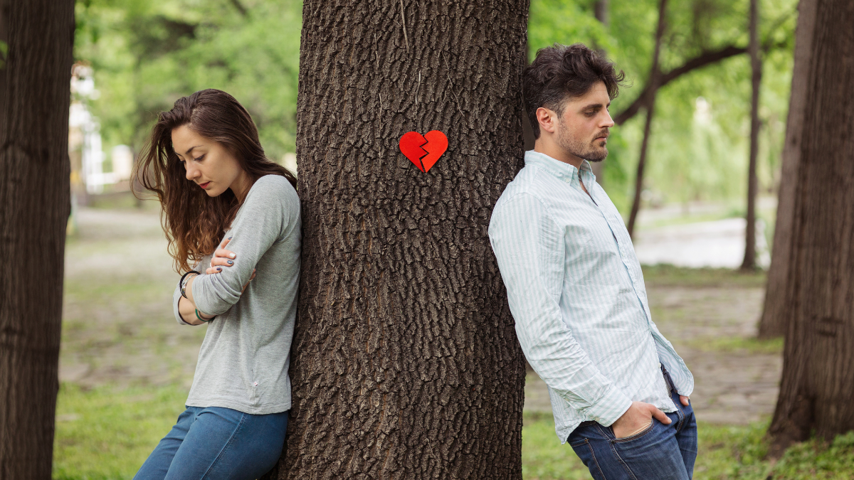 9 Clear Reasons Why Men Loose Interest In You - Powerful Sight