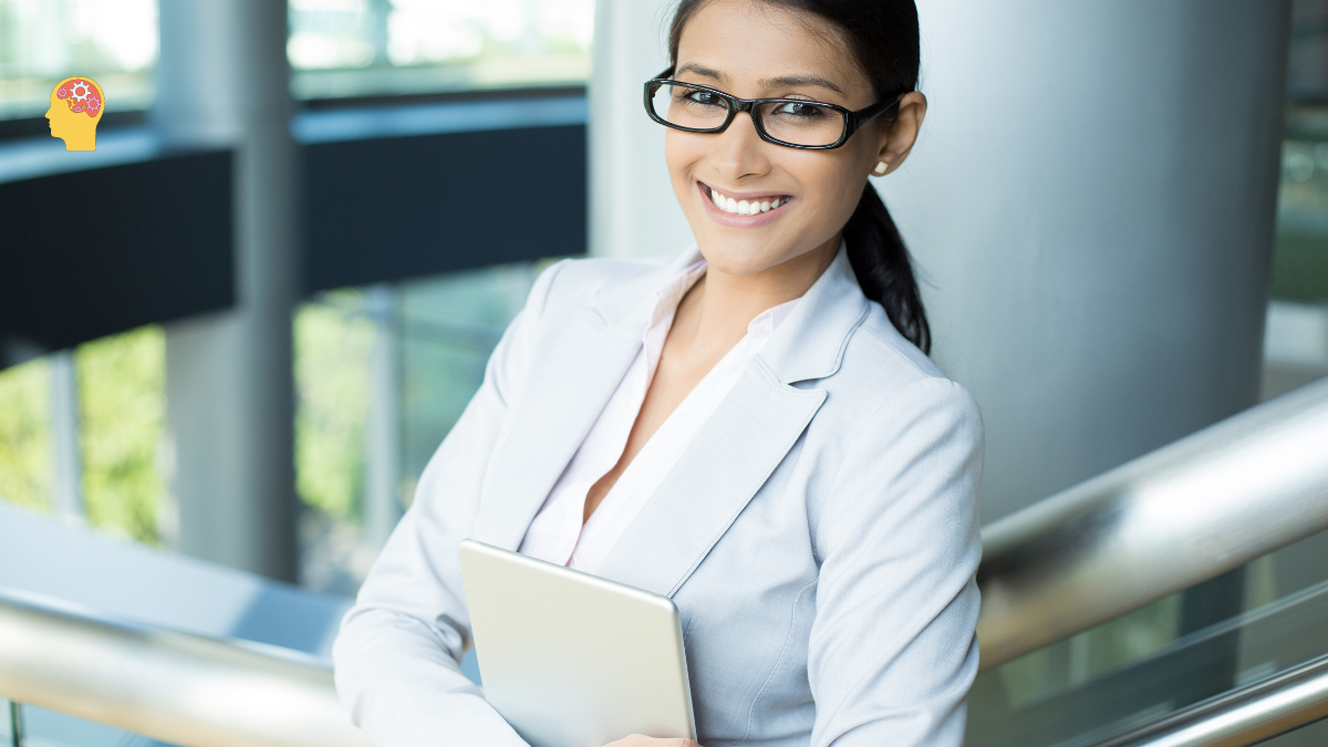 15 Habits of Highly Intelligent Women - Powerful Sight