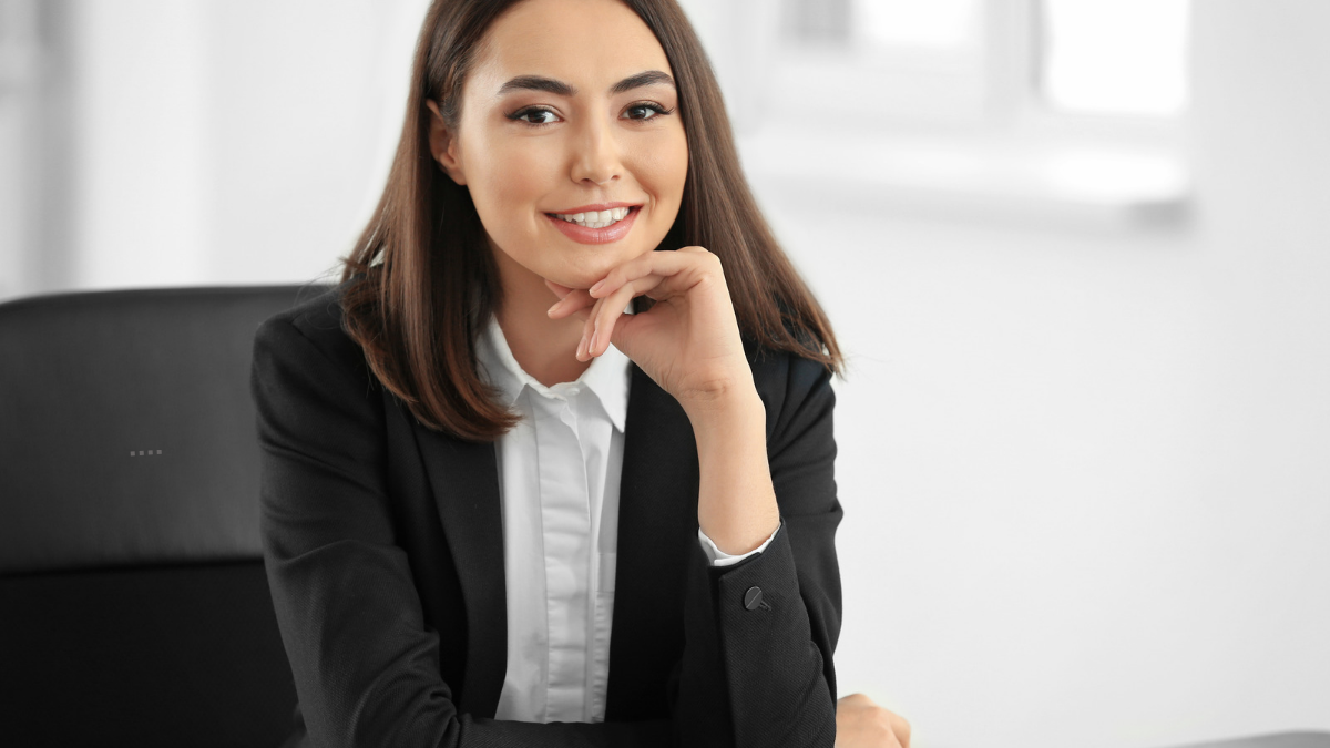 8 Signs You’re a Physically Attractive Woman