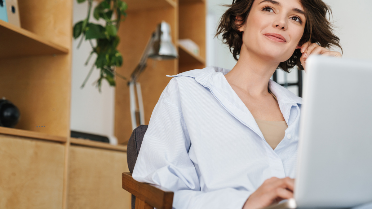 8 Signs You’re a Physically Attractive Woman