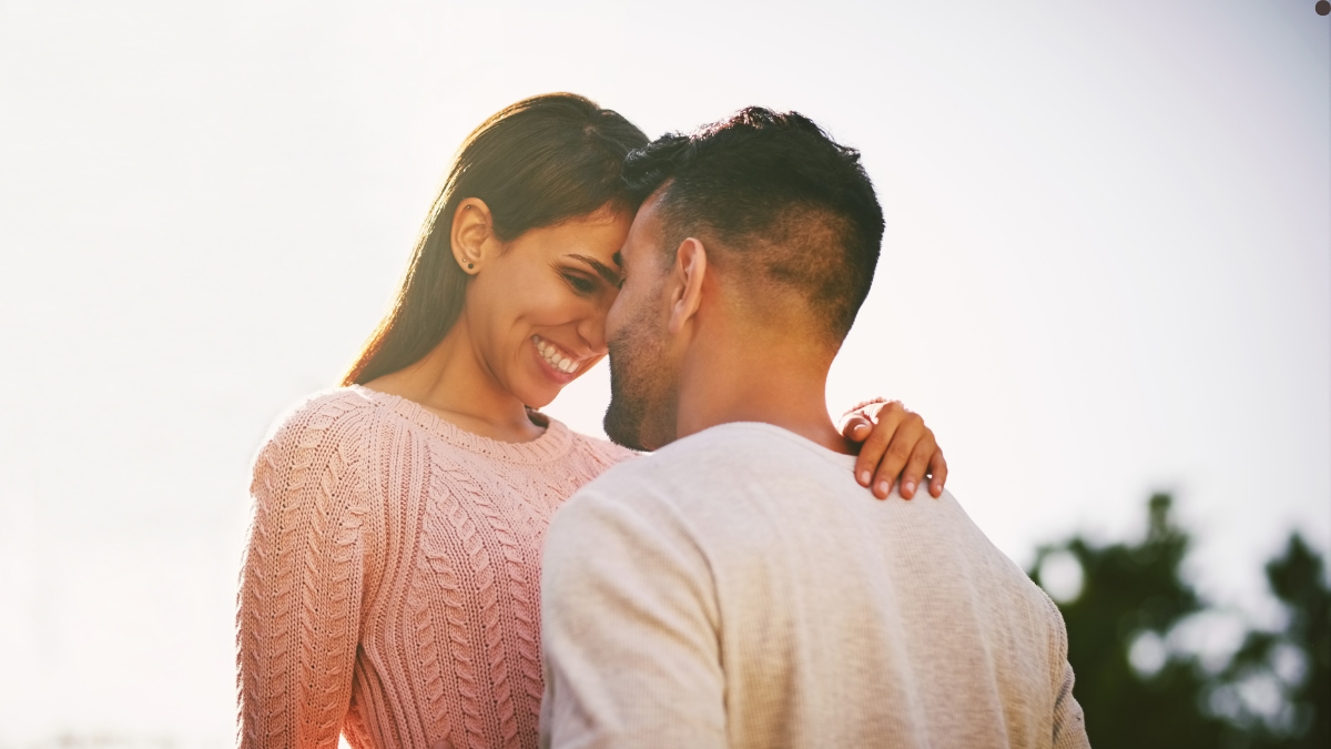 10 Ways to Make a Guy Desire You More Every Day - Powerful Sight